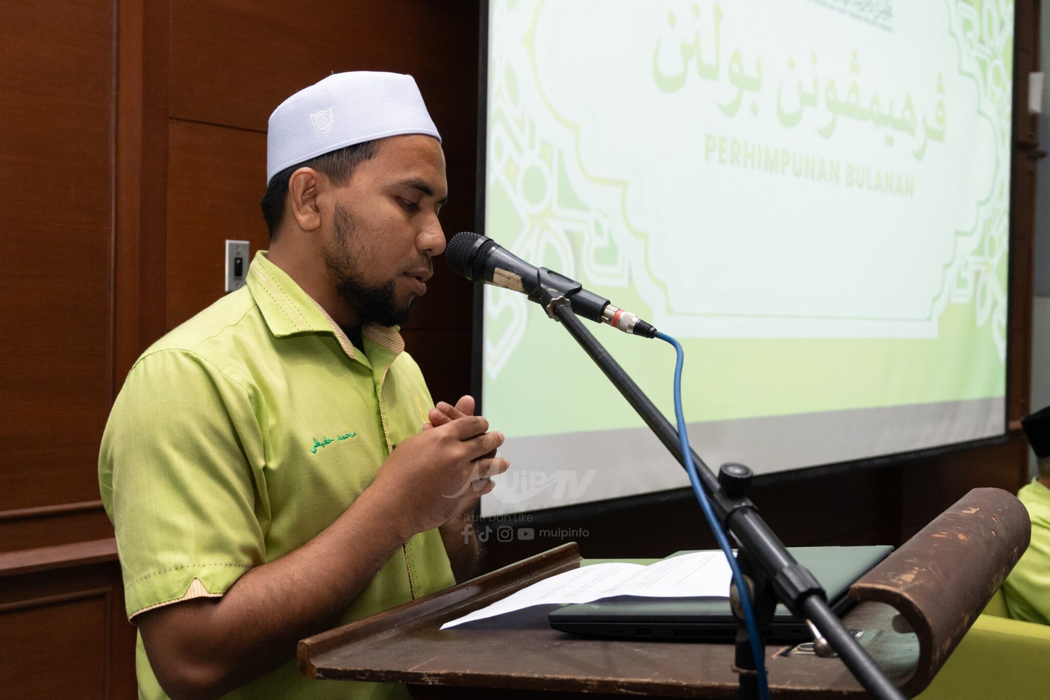 MEMARTABATKAN ADAT RESAM MELAYU - Majlis Ugama Islam dan Adat Resam ...