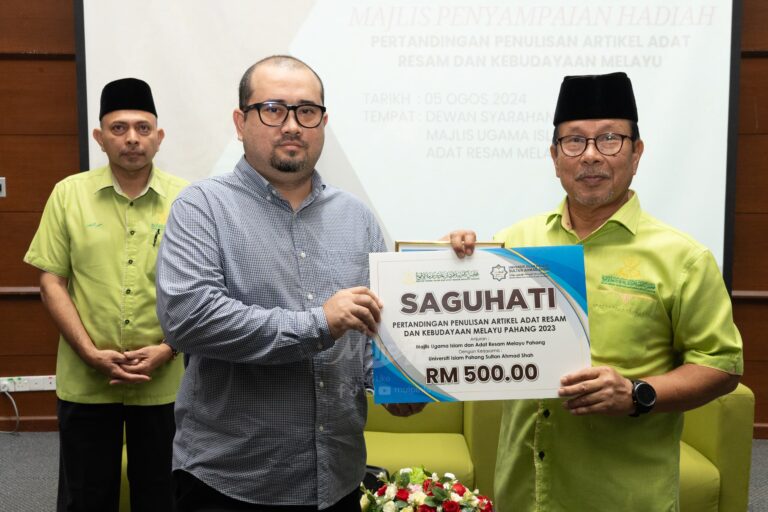 MEMARTABATKAN ADAT RESAM MELAYU - Majlis Ugama Islam dan Adat Resam ...